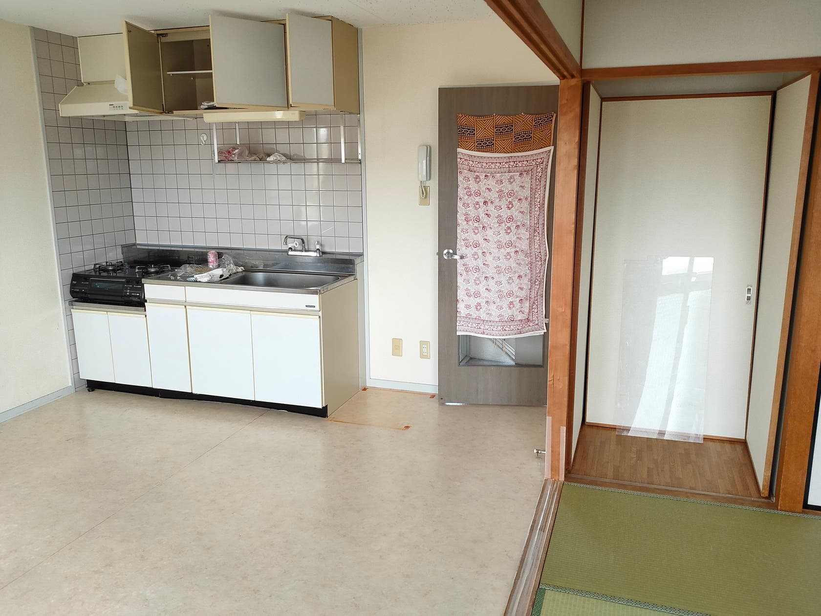 何も置いていないまっさらなお部屋　駐車場あり　緑区の写真4