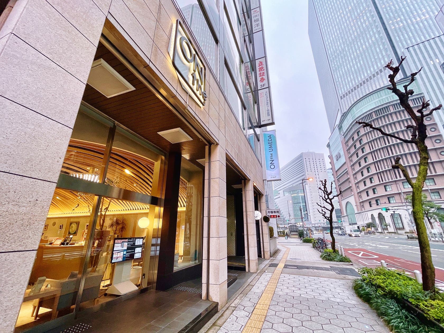 【梅田会議室】Osaka Metro東梅田駅から徒歩1分！20人収容可・交流会・セミナー・ワークショップに便利な大部屋の写真5