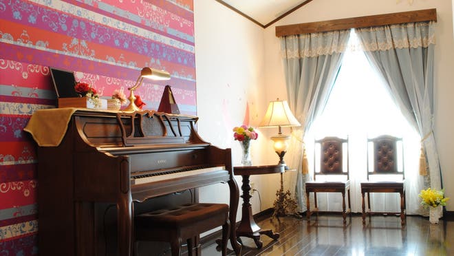 【横浜-都筑区/駐車1台可】ピアノ常設!クラシカルスペースで楽器練習・撮影・レッスン・会議等・女子会等♪の写真7