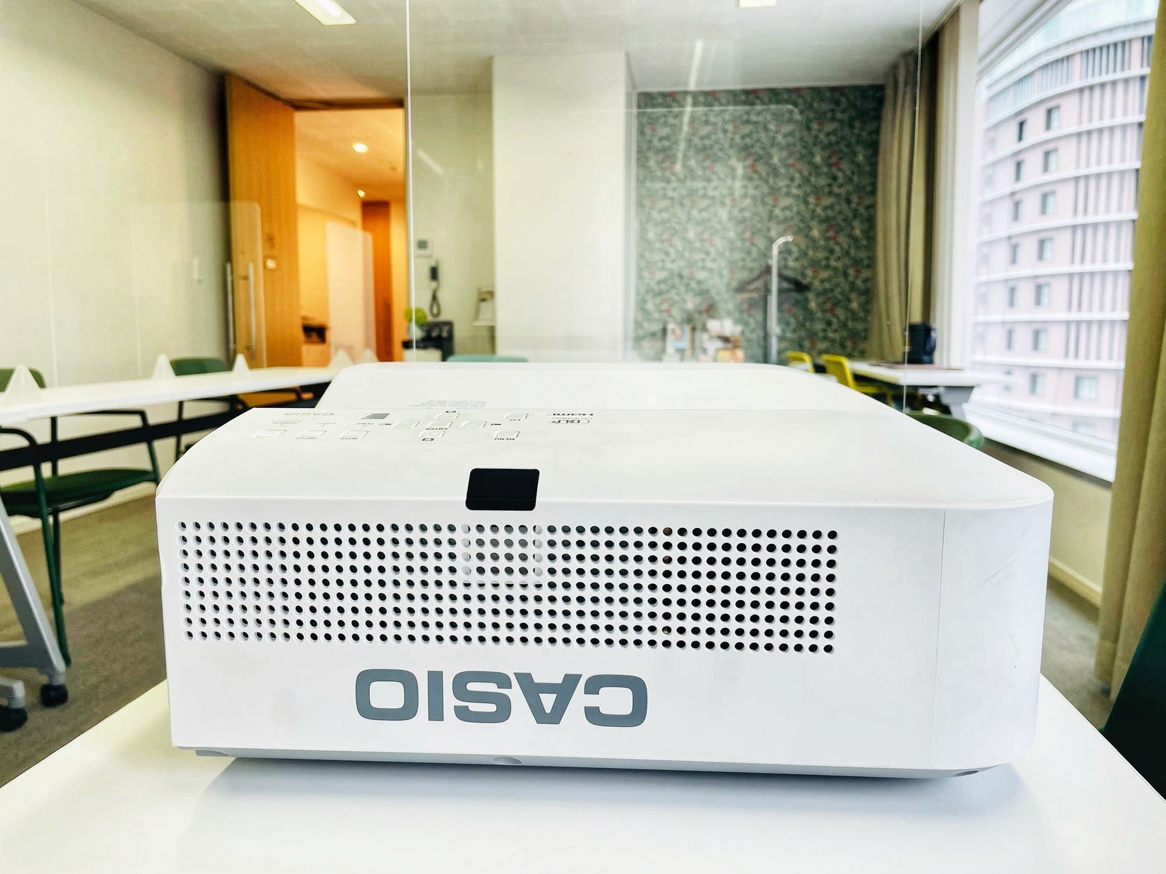 【梅田会議室】Osaka Metro東梅田駅から徒歩1分！20人収容可・交流会・セミナー・ワークショップに便利な大部屋の写真16