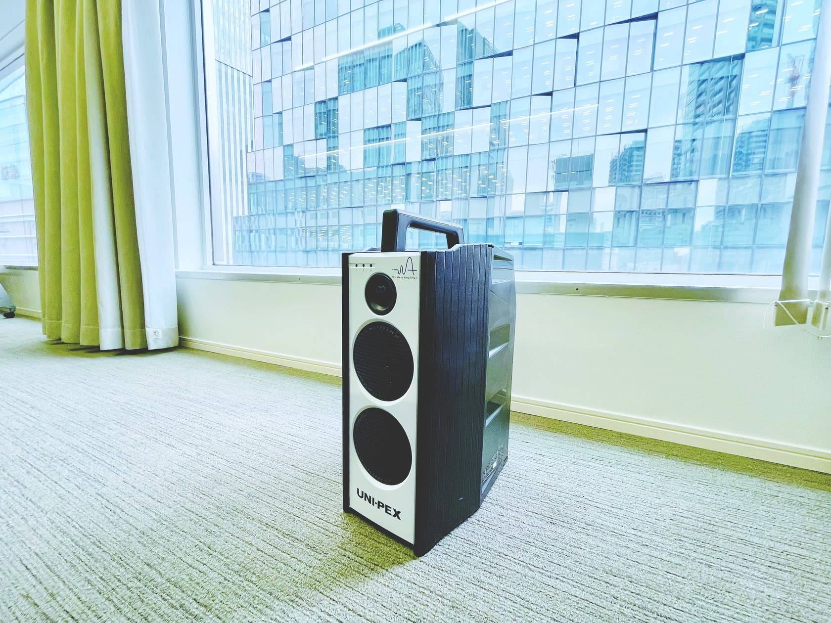 【梅田会議室】Osaka Metro東梅田駅から徒歩1分！20人収容可・交流会・セミナー・ワークショップに便利な大部屋の写真14