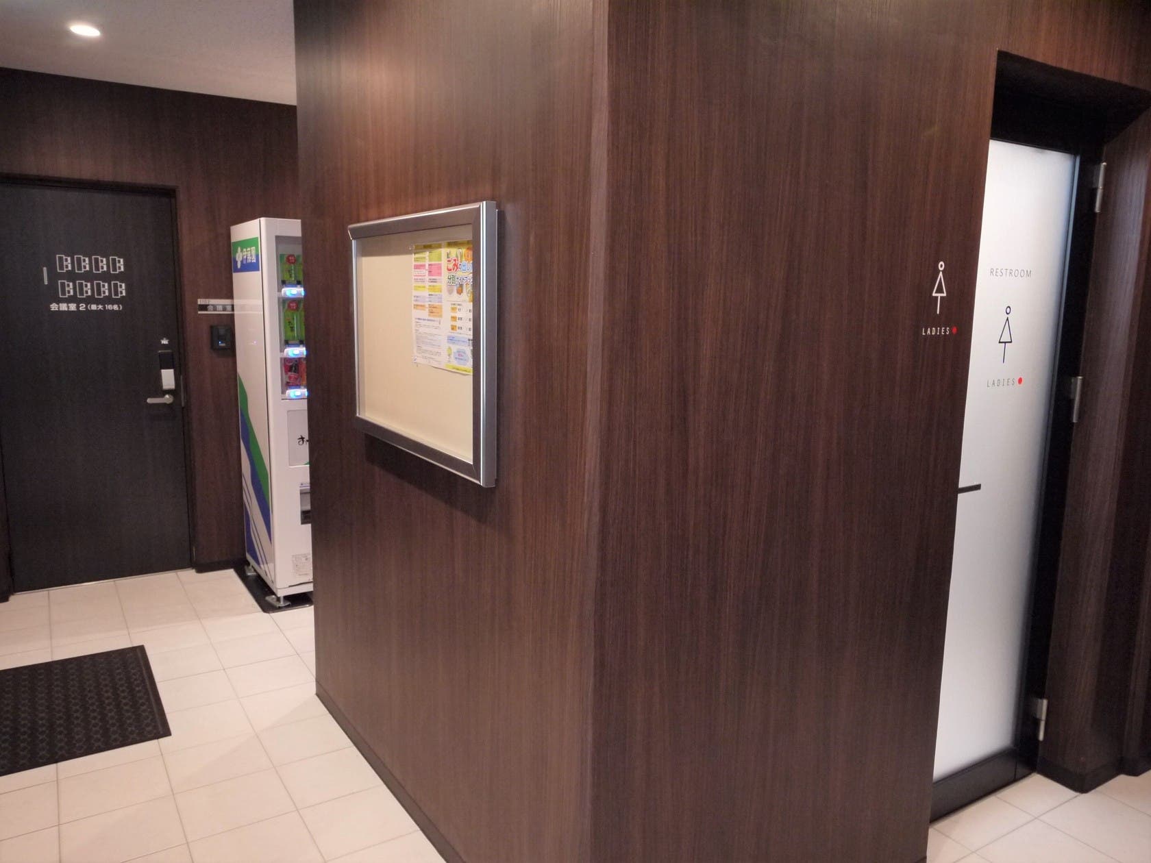 東海道新幹線「静岡駅」徒歩5分　会議室（16名収容可能）65ｲﾝﾁTVﾓﾆﾀｰを利用しWEB会議の写真5