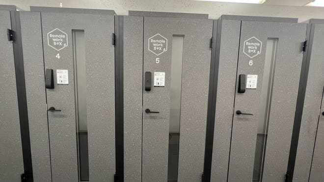 <RemoteworkBOX ニュー新橋ビル店【No.8】>完全個室⭐️Wi-Fi無料!/ 2時間以上の利用でお得!の写真3