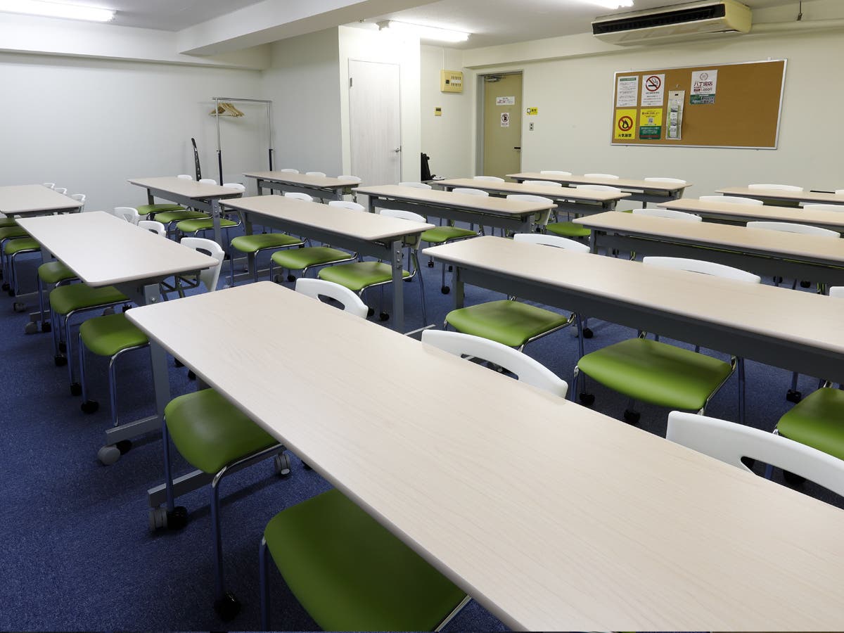  【ROOMs第1会議室】八丁堀駅 3分 最大44名/光回線/会議/セミナー/ボドゲ/面接/研修/施術ベット10台/【安い綺麗】の写真6