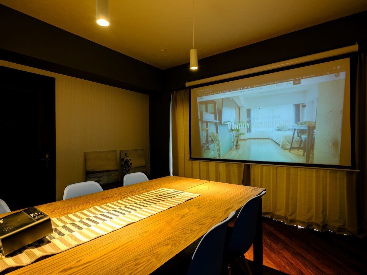 プロジェクタースクリーン 100インチの画像1