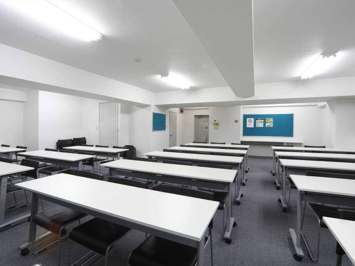 【ROOMs北口駅前店】錦糸町駅 北口徒歩2分 最大44名/光回線/会議/ボドゲ/セミナー/ベット4台/施術/研修【安い・綺麗】の写真5