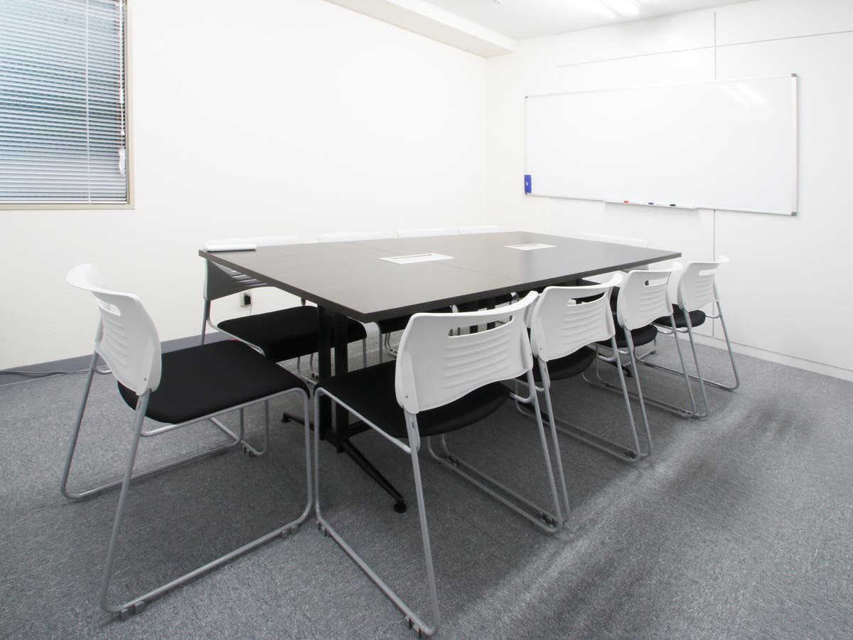  【ROOMs第5会議室】水道橋駅西口2分 最大10名/光回線/会議/ボドゲ/セミナー/面接/研修/撮影【安い・綺麗】の写真1