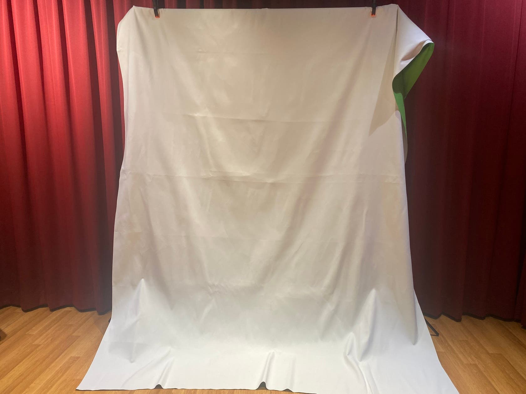 白＆グリーンバックの画像1