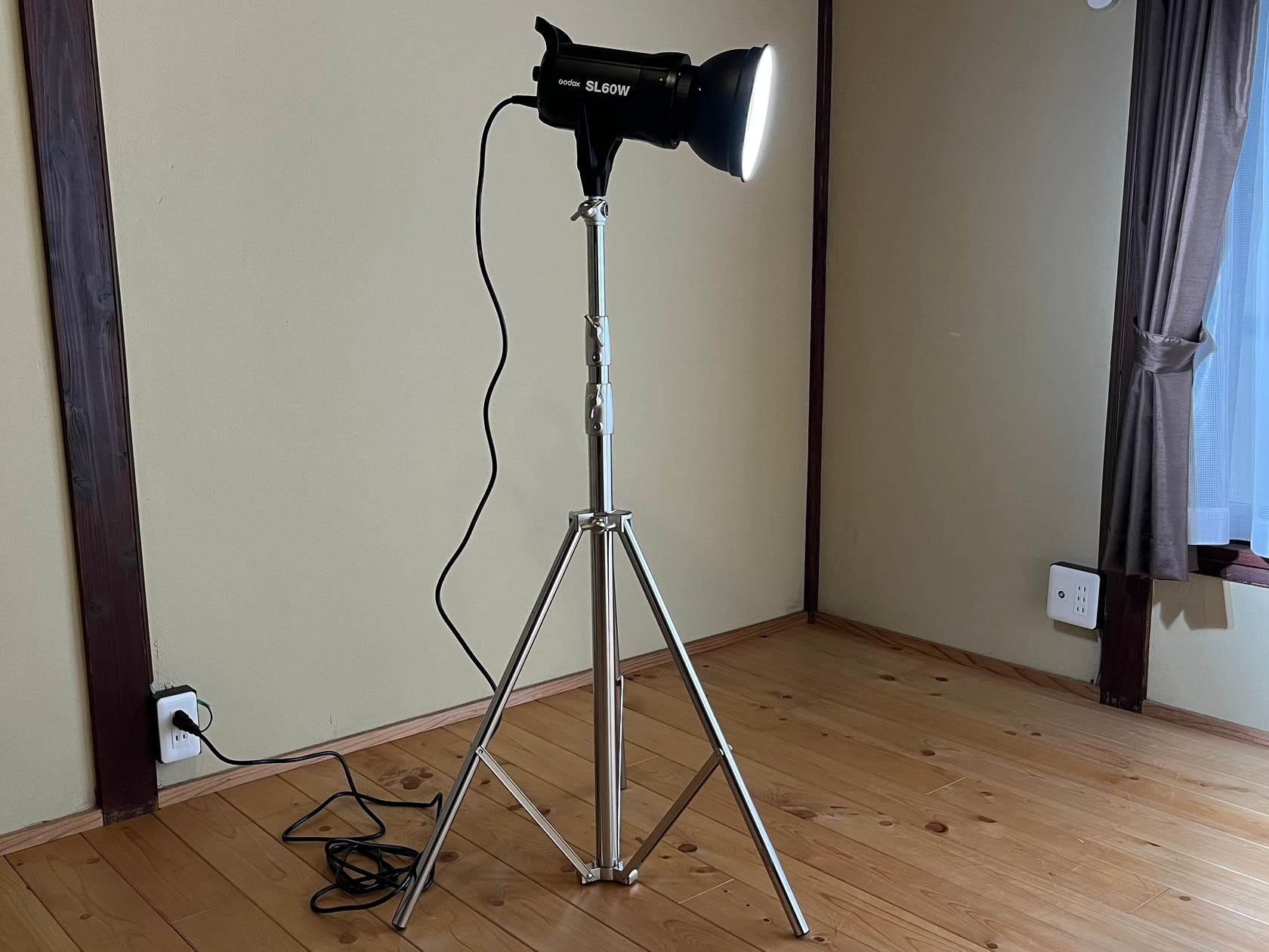 定常光LEDライト＆スタンドの画像1