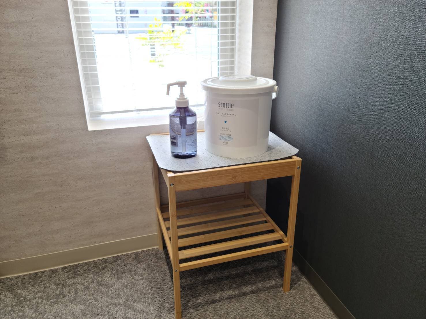 【大宮駅徒歩5分】BIZcomfort大宮西口　6名用会議室/完全個室/Wi-Fi完備/大型モニター/WEB会議/フリードリンクの写真4