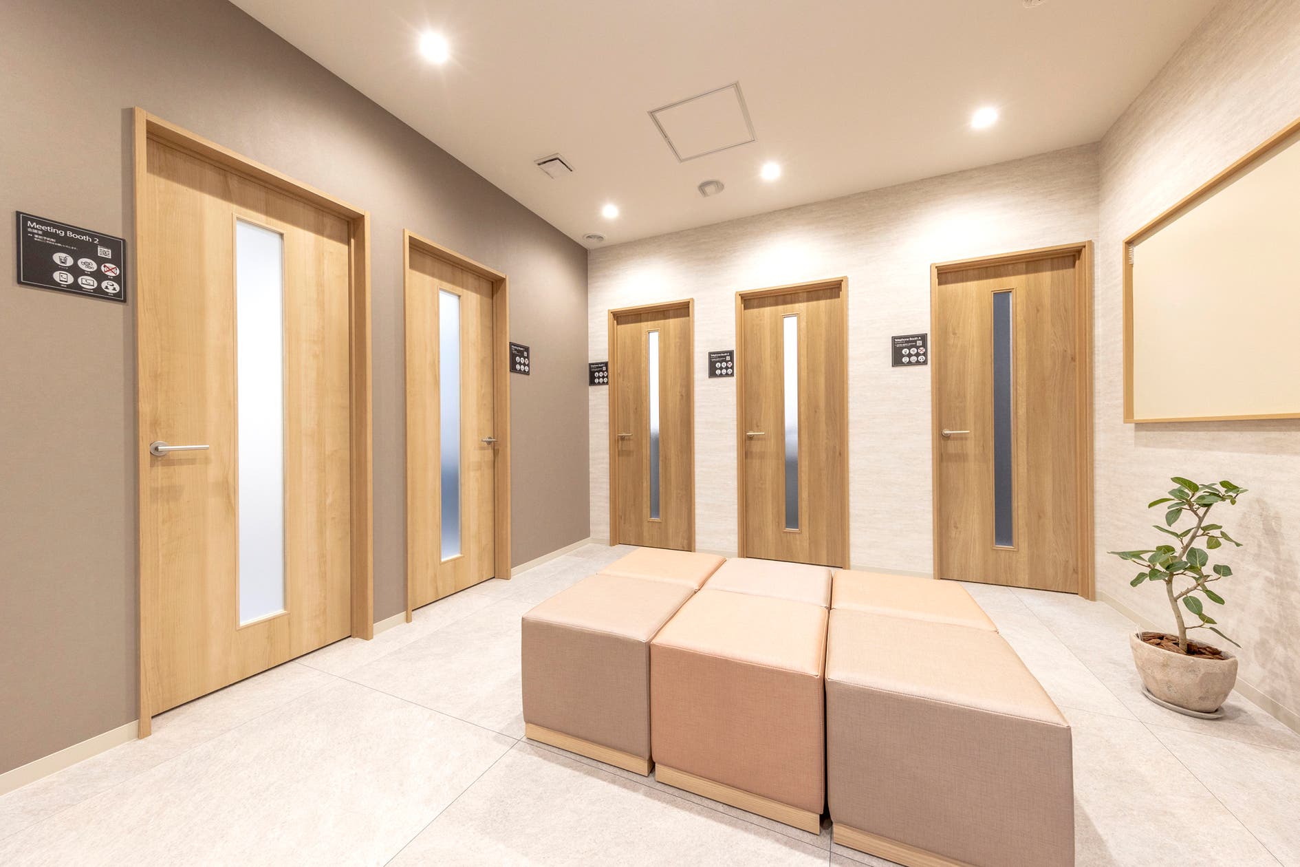 【大宮駅徒歩5分】BIZcomfort大宮西口　6名用会議室/完全個室/Wi-Fi完備/大型モニター/WEB会議/フリードリンクの写真6