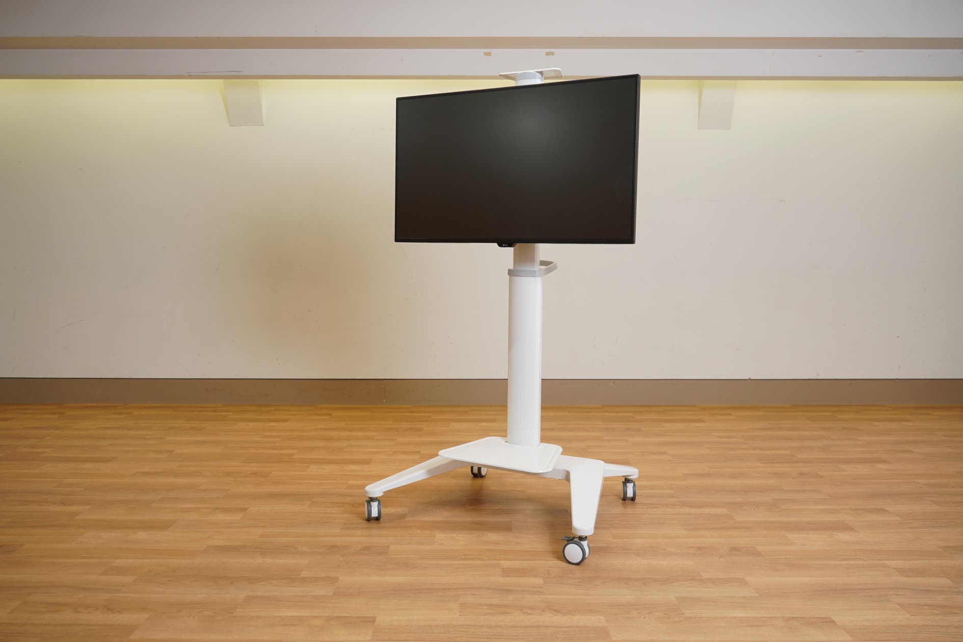 43インチ液晶液晶ディスプレイの画像1