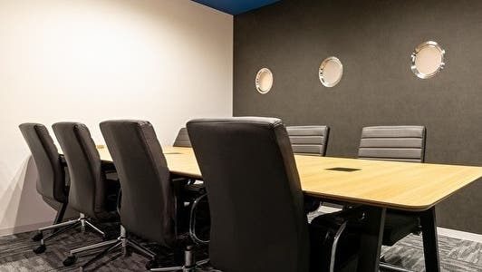 【石川町駅/元町・中華街駅 徒歩5分】横浜元町 8名用会議室✨打合せ/商談/研修/勉強会に!の写真1