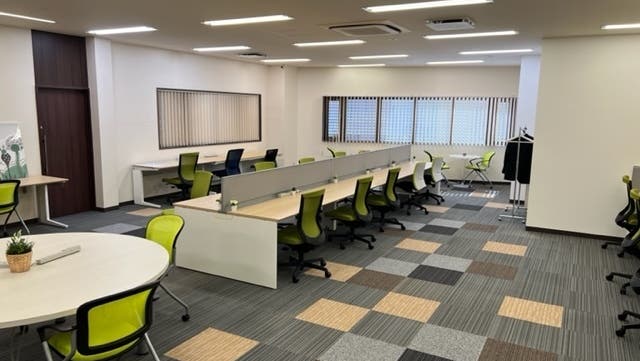 葛西駅西口徒歩1分のシェアオフィス、【無料】高速Wi-Fi/モニター/電源/ドリンク等設備充実の写真3