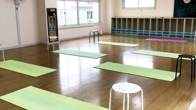 ひつじ【旧保育園舎の広いスペース】ダンスやお遊戯、合唱など!お子さま連れOK!室内飲食可!駐車場・駐輪場もありの写真2