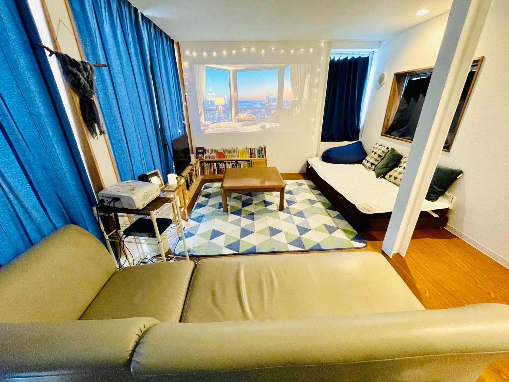 【JR大阪京橋】【G03】当日予約可！100インチプロジェクター無料でおうちシアター/コタツ/カップル/デート/映画鑑賞にの写真4