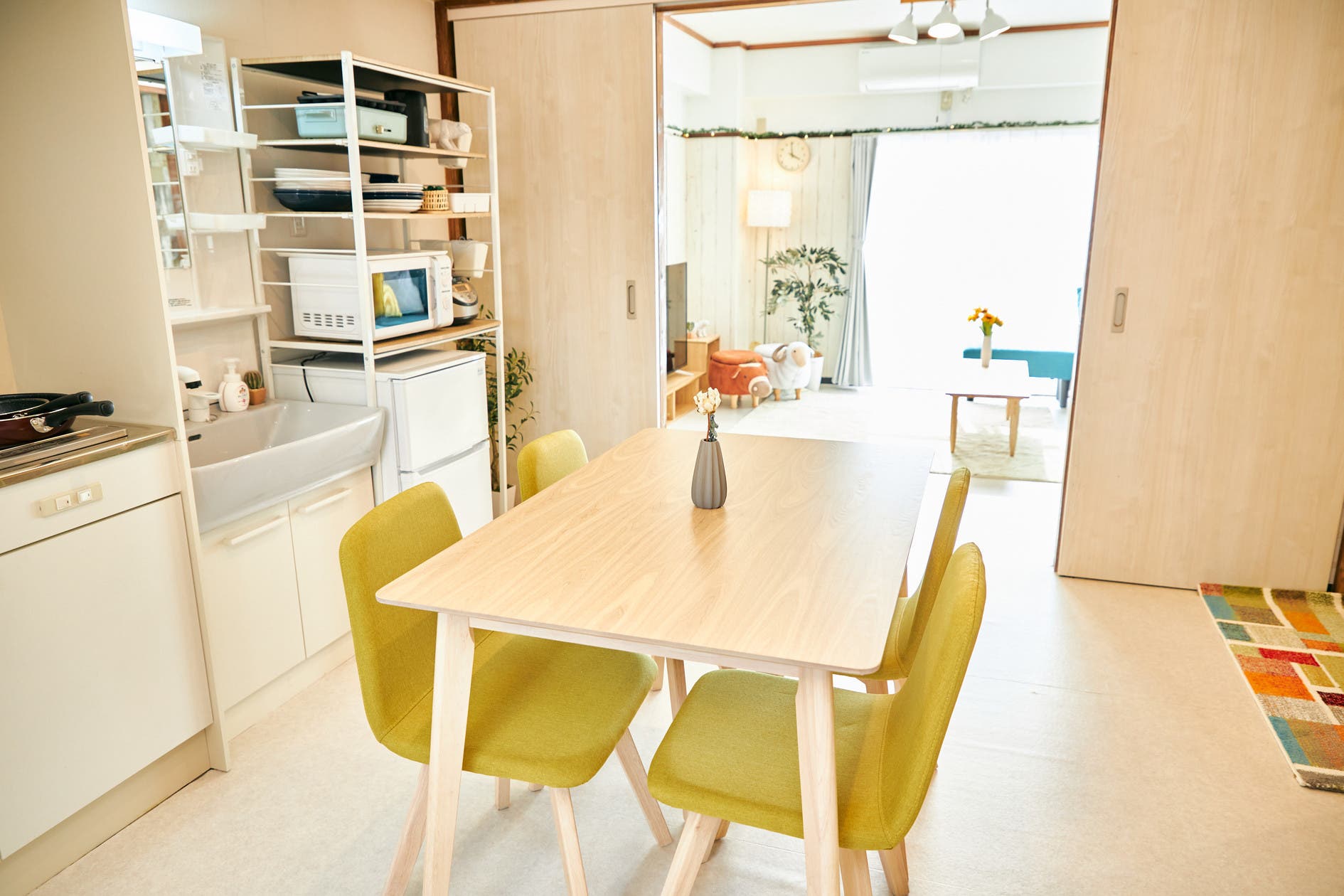 【自然光🌞日当り抜群】大久保駅1分😍撮影・パーティー・ハウススタジオなど多用途に使える２LDK🐑控室・メイク室あり💄最大25名の写真5