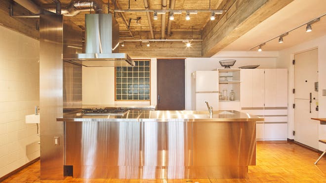 【明治神宮前〈原宿〉、明治通り沿い】NEW OPEN!名作ヴィンテージマンション ビラビアンカの自然光キッチンスタジオの写真5