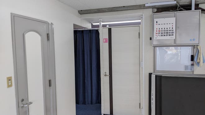 最寄り駅から徒歩1分でアクセス良好!24時間利用可能!鏡張で武道・格闘技・ダンスなど、快適に練習できます。の写真3