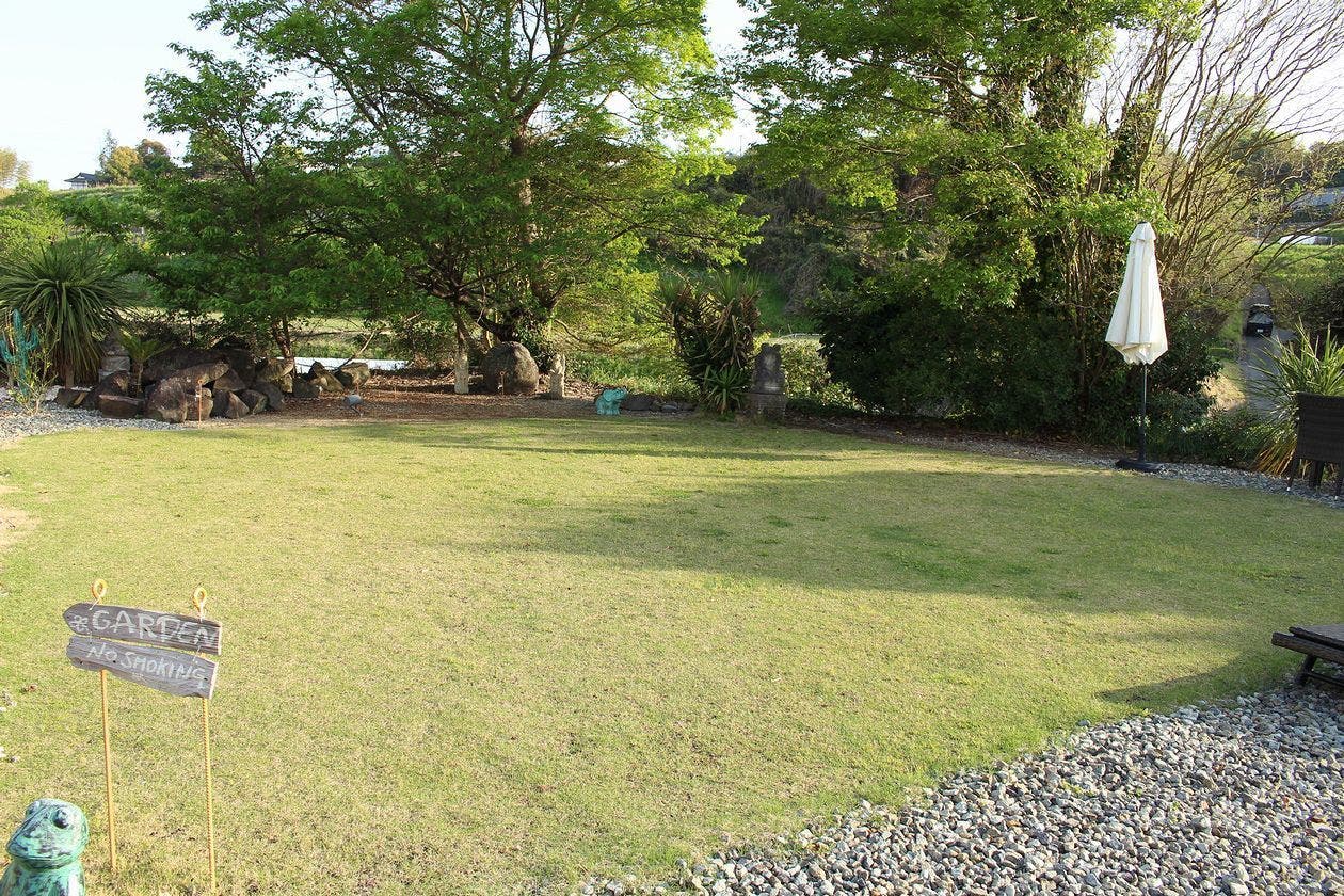 【アウトドアスペース】8x10Mの芝生で小鳥の囀りをBGMにヨガ・ダンス・トレーニング 撮影 PVに！の写真6