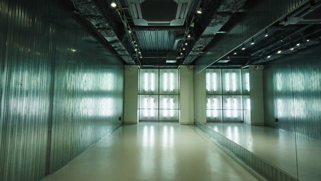 ベストホスト運営✨バックライトでシルエット撮影!Tiktok撮影に最適なレンタルスペース・ダンススタジオ!【1F】の写真3