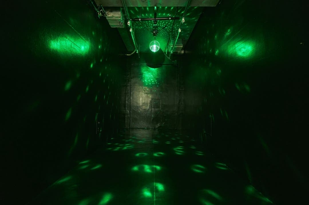 ベストホスト運営✨Tiktok撮影に最適スタジオ！スモークマシン有り・ミラーボールで動画撮影【B1F】ベースカラー：ブラックの写真9