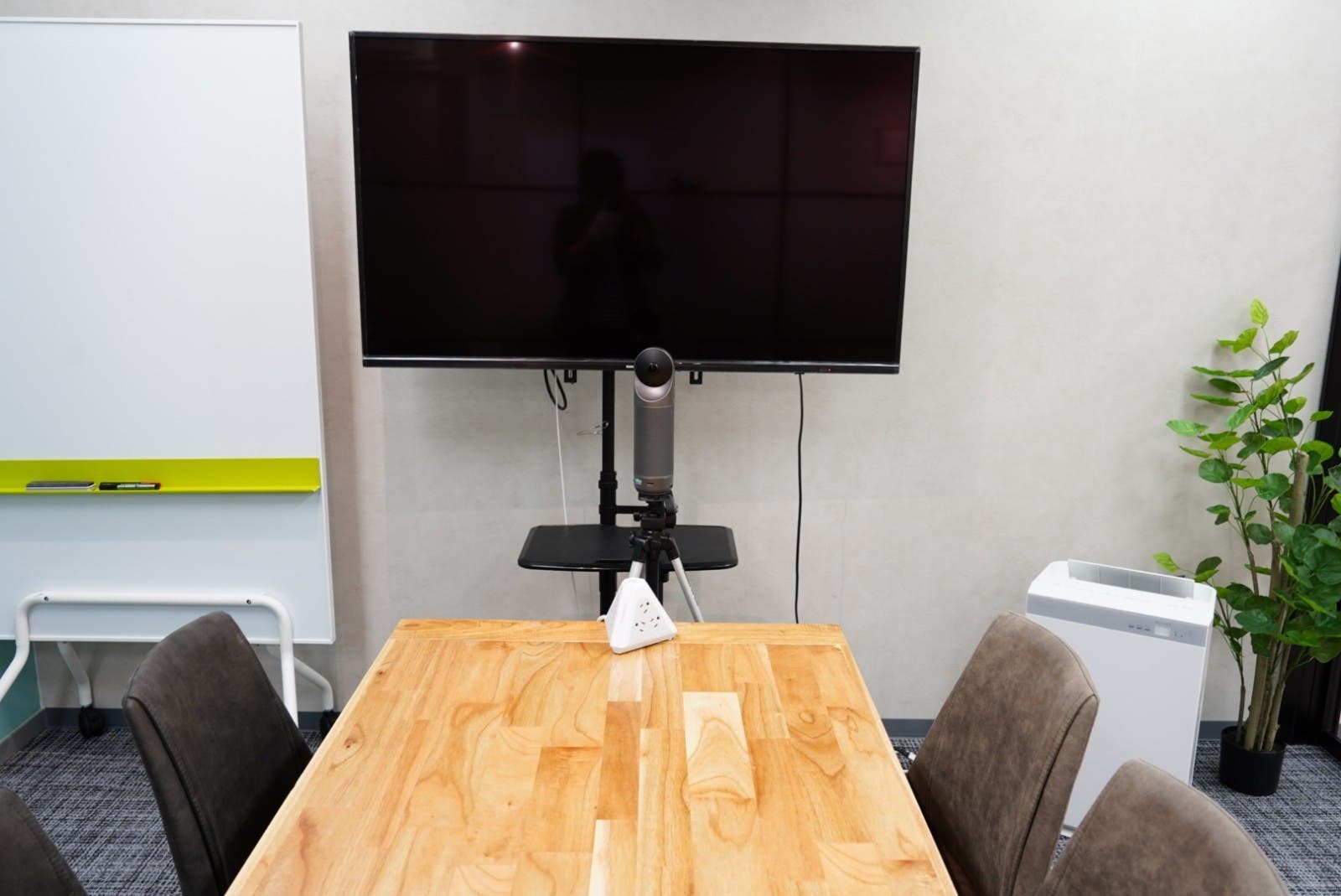 【NEW】OPEN価格!!名古屋栄/最大6名/ビジネス会議利用多数/360度カメラ/高速WiFi/55インチTVモニター無料の写真6