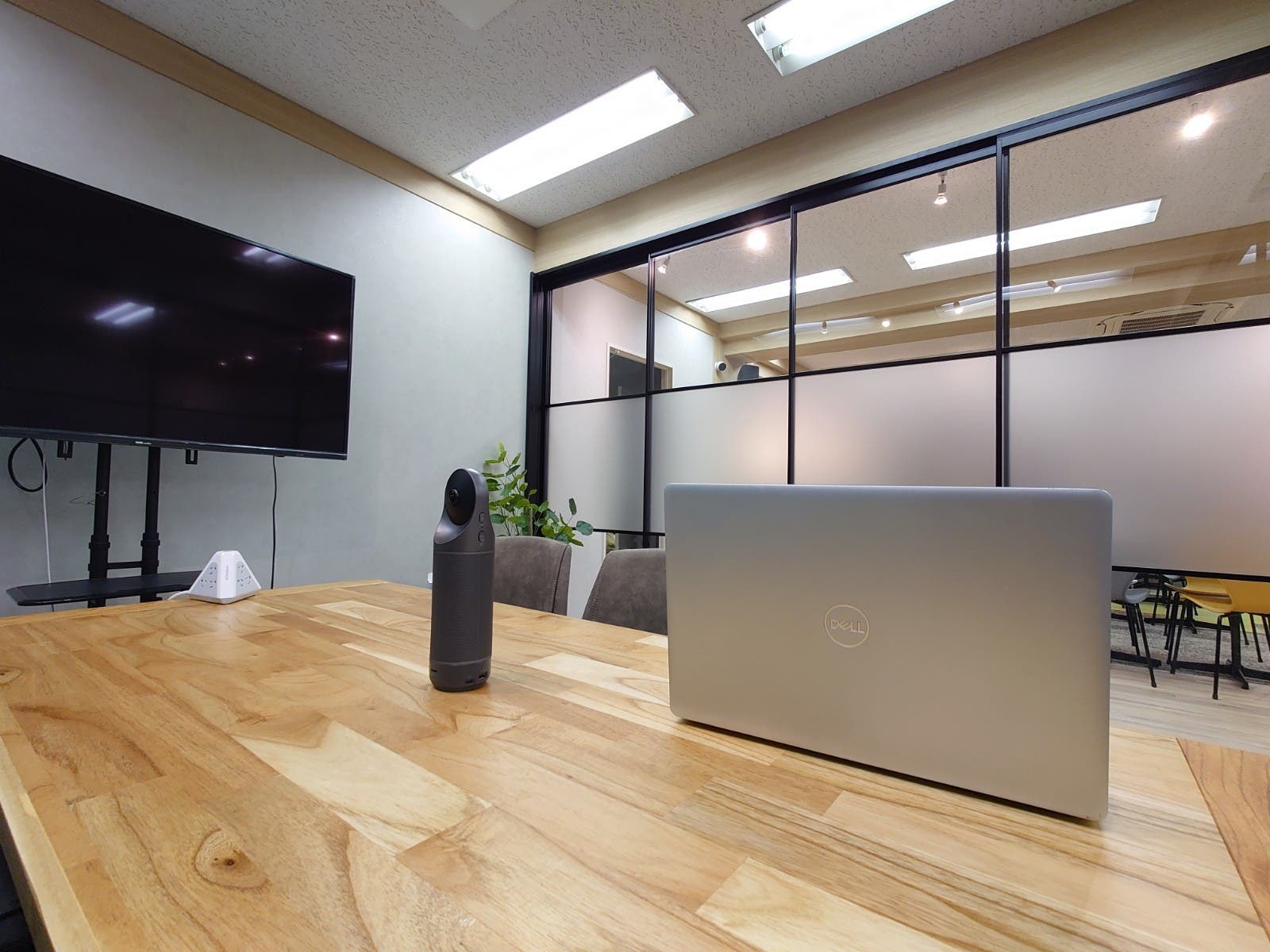 【NEW】OPEN価格!!名古屋栄/最大6名/ビジネス会議利用多数/360度カメラ/高速WiFi/55インチTVモニター無料の写真8