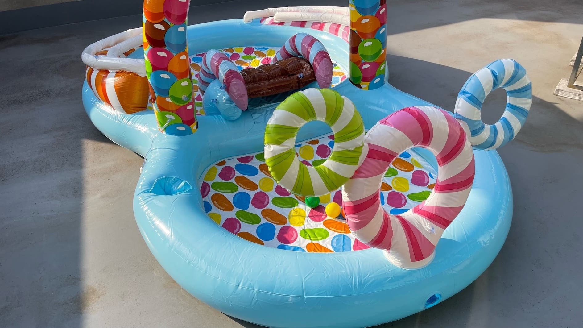 撮影用プール※夏季限定の画像1