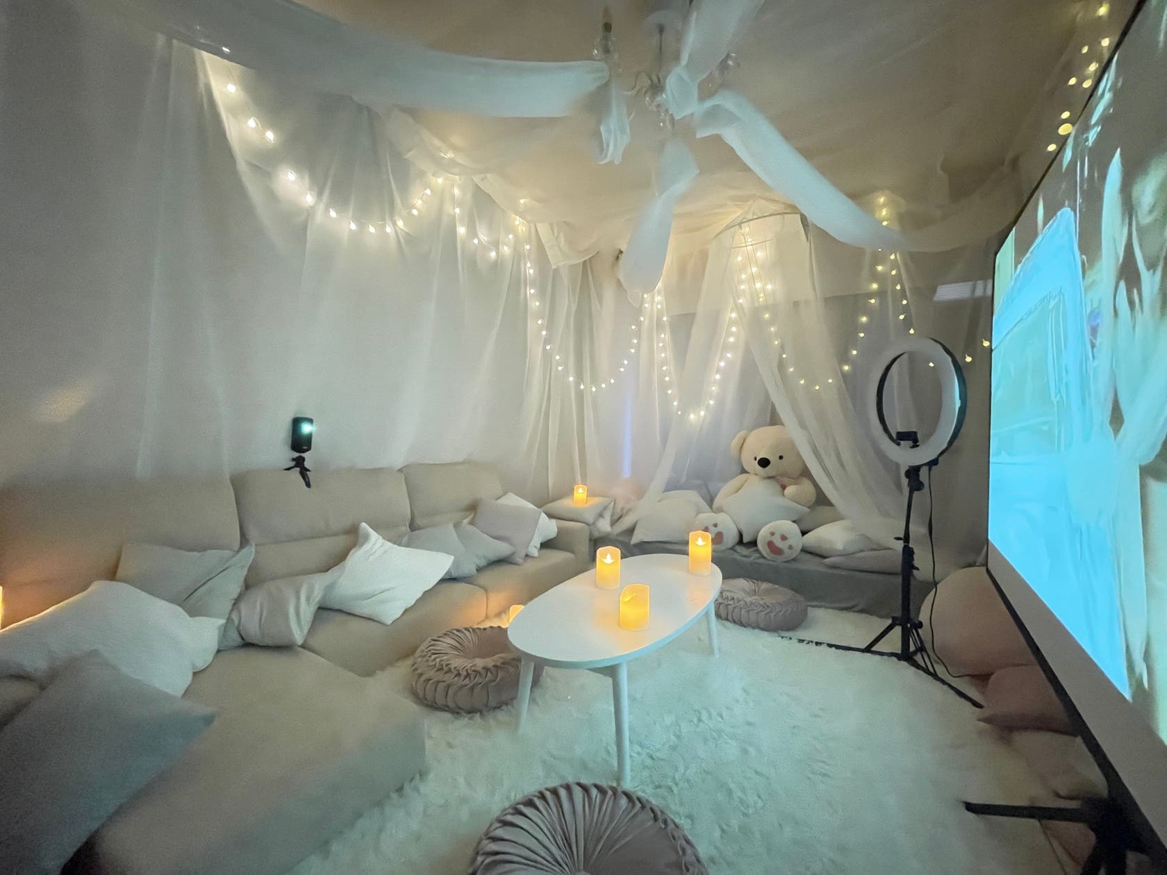 【アソシア-reve新栄】夢のようなお部屋⭐️大型80㌅スクリーン🎬Netflix/Hulu見放題🍿女子会・推し活❤️の写真5