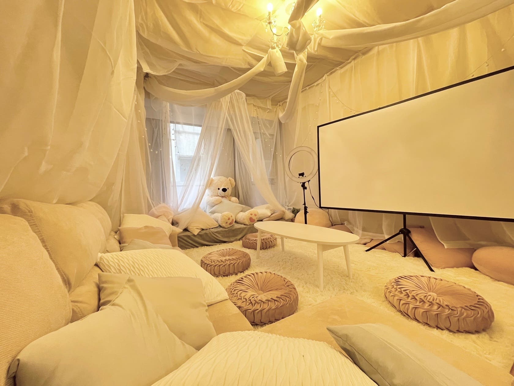 【アソシア-reve新栄】夢のようなお部屋⭐️大型80㌅スクリーン🎬Netflix/Hulu見放題🍿女子会・推し活❤️の写真9