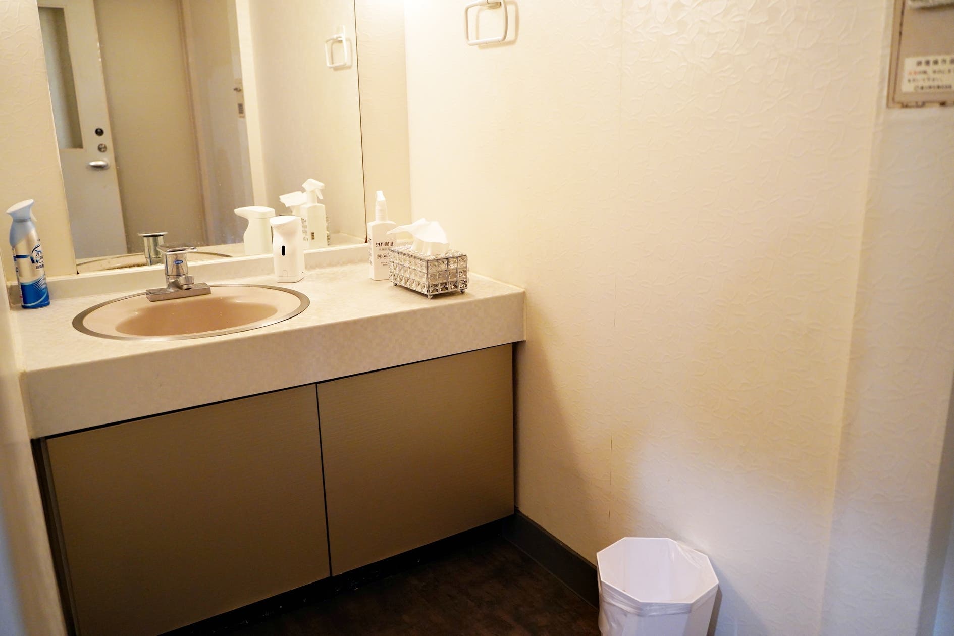 神戸三宮・広さ30坪の広めのスタジオ・ダンスやヨガなどに最適の写真6