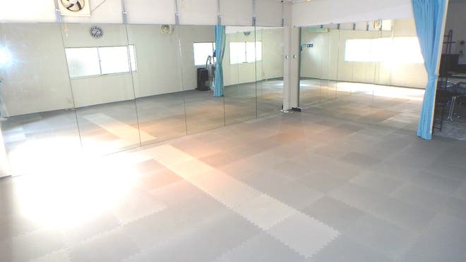 【床マット新品交換!】トレーニング・ヨガ・ダンスができる多目的レンタルスペース☆彡S&Fスタイル堺筋本町の写真2