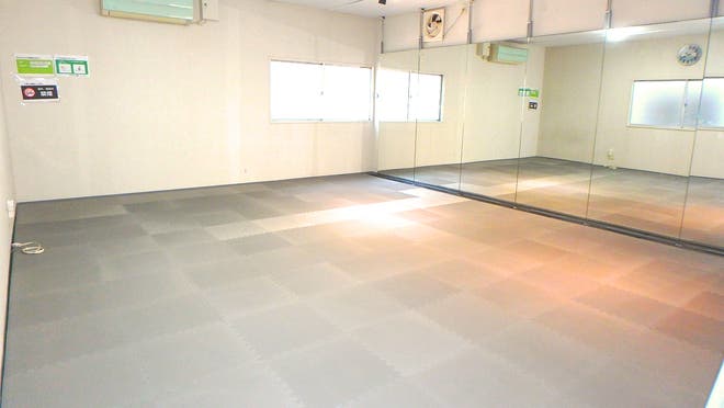 【床マット新品交換!】トレーニング・ヨガ・ダンスができる多目的レンタルスペース☆彡S&Fスタイル堺筋本町の写真3