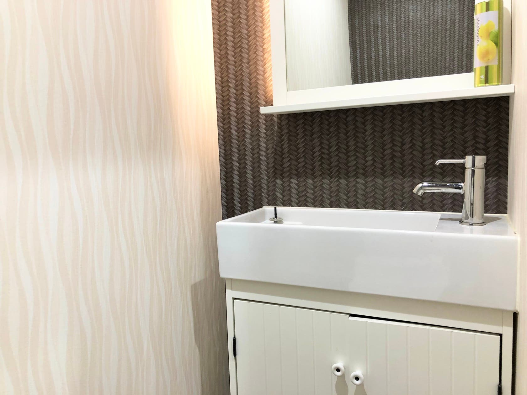 800円/時間～✨梅田１駅の駅近×きれいな個室✨少人数講座・レッスン・教室・映画上映会にも✨LaQoo天神橋三丁目はしっこ個室の写真11