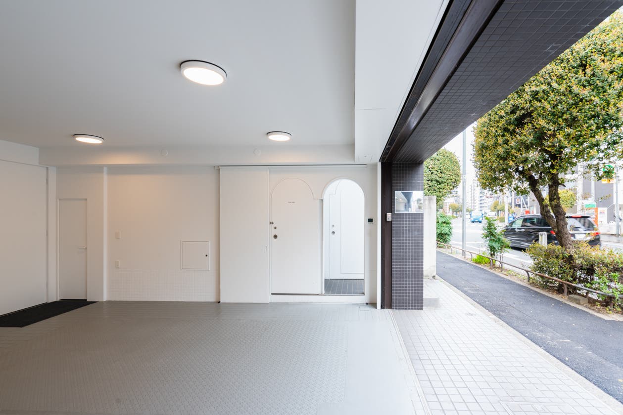 ガレージ（普通車１台）に駐車するの画像1