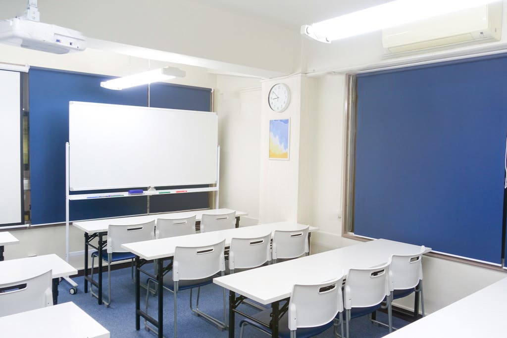 【東京駅2分！地下出口すぐ！32名】プロジェクター・ホワイトボード・WiFi全て無料！土足可！ふれあい貸し会議室 八重洲No38の写真4