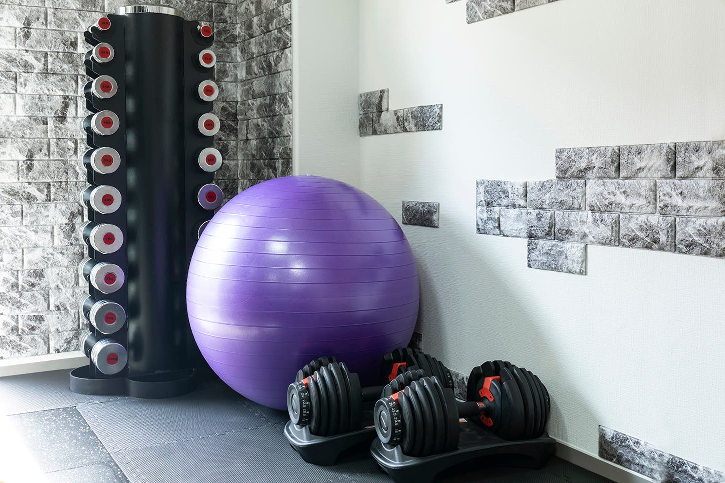 【京橋駅徒歩3分】京橋地域最安値当日予約可能の個室レンタルフィットネスジム！全面鏡張！ヨガやパーソナル可能！の写真7