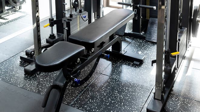 【京橋駅徒歩3分】京橋地域最安値当日予約可能の個室レンタルフィットネスジム!全面鏡張!ヨガやパーソナル可能!の写真4