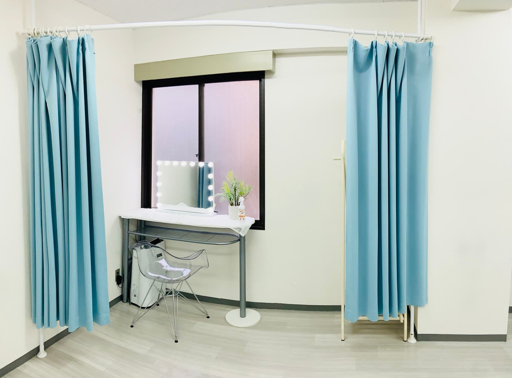 【鏡幅6.8ｍ・御堂筋線、阪急線駅近】教室利用おススメの大きなレンタルスタジオ（楽器不可）の写真5