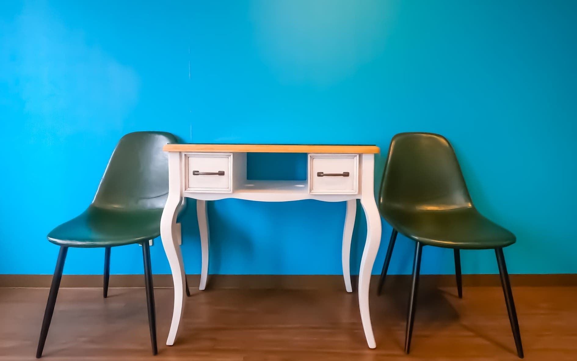 好評営業中♪☆横浜駅徒歩２分☆横浜らしいマリンをイメージした落ち着いた雰囲気のレンタルサロンの写真7