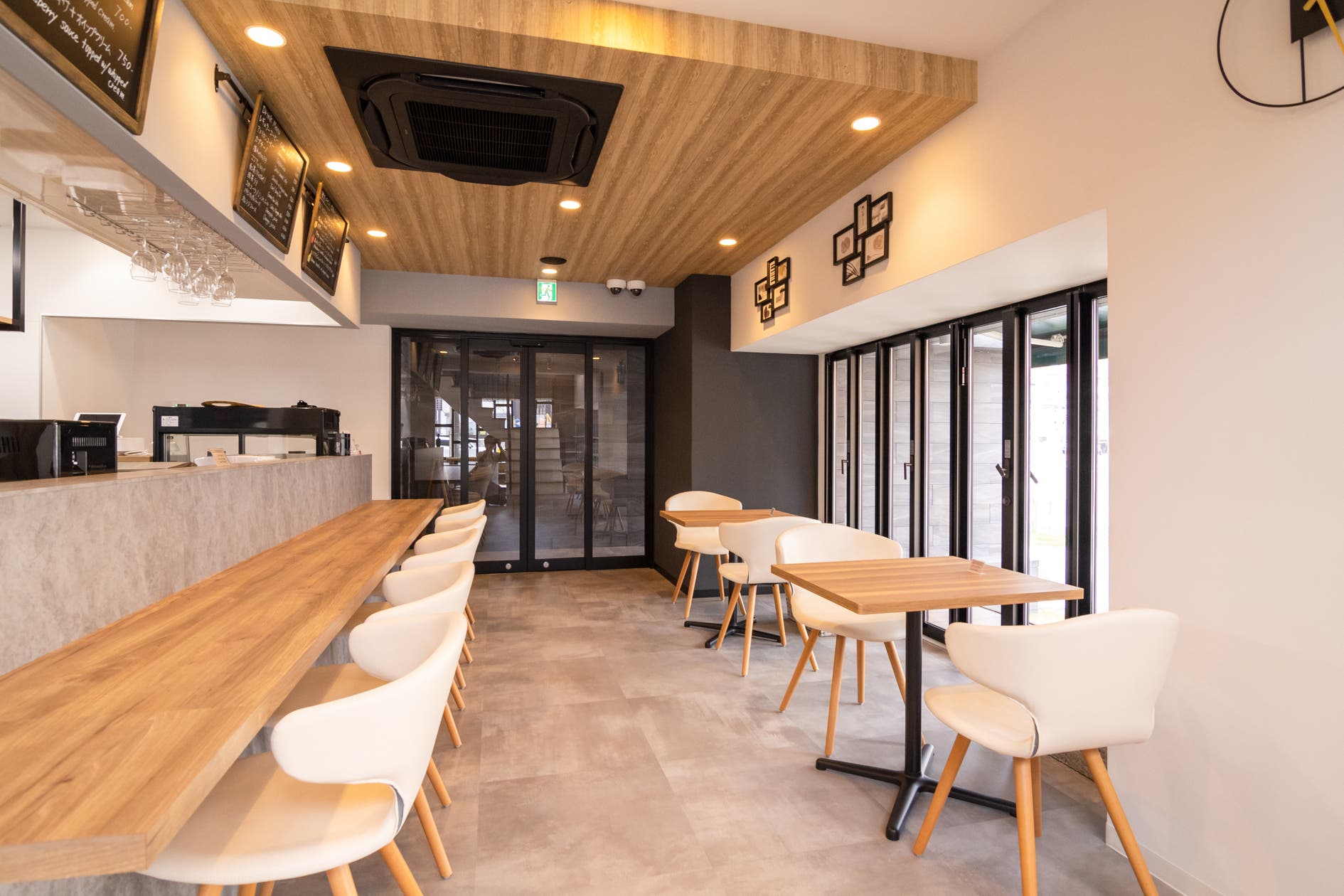 原駅徒歩3分。全面ガラス張りの明るいカフェを丸ごとレンタルプラン！の写真10