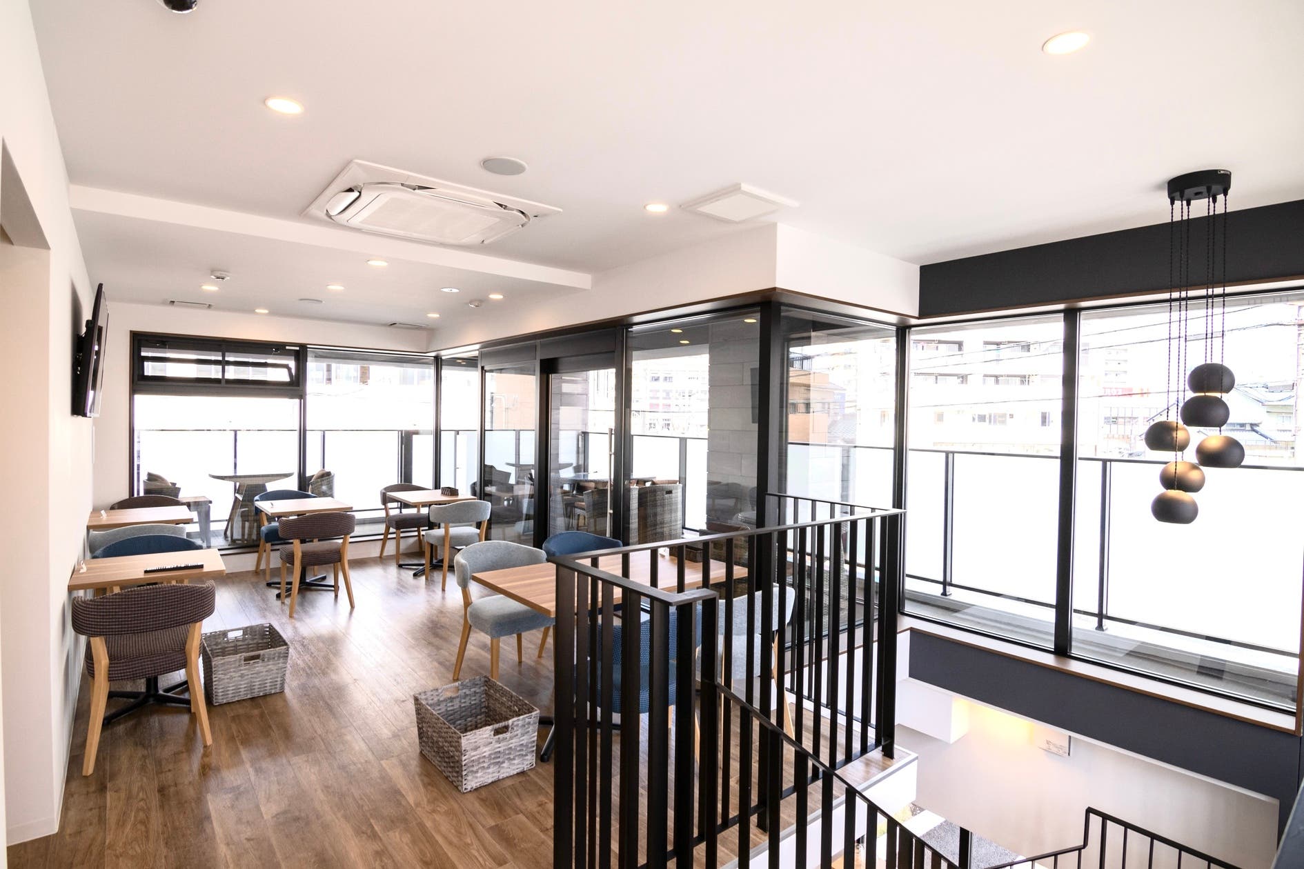 原駅徒歩3分。全面ガラス張りの明るいカフェを丸ごとレンタルプラン！の写真11