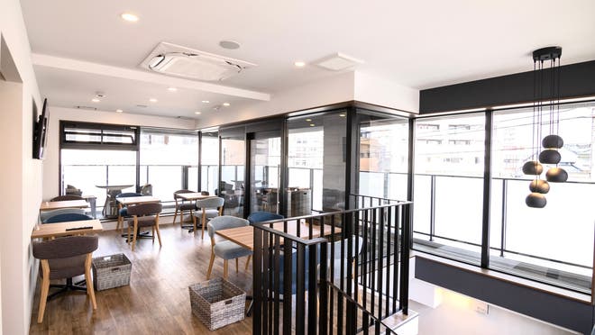原駅徒歩3分。全面ガラス張りの明るいカフェを丸ごとレンタルプラン!の写真11
