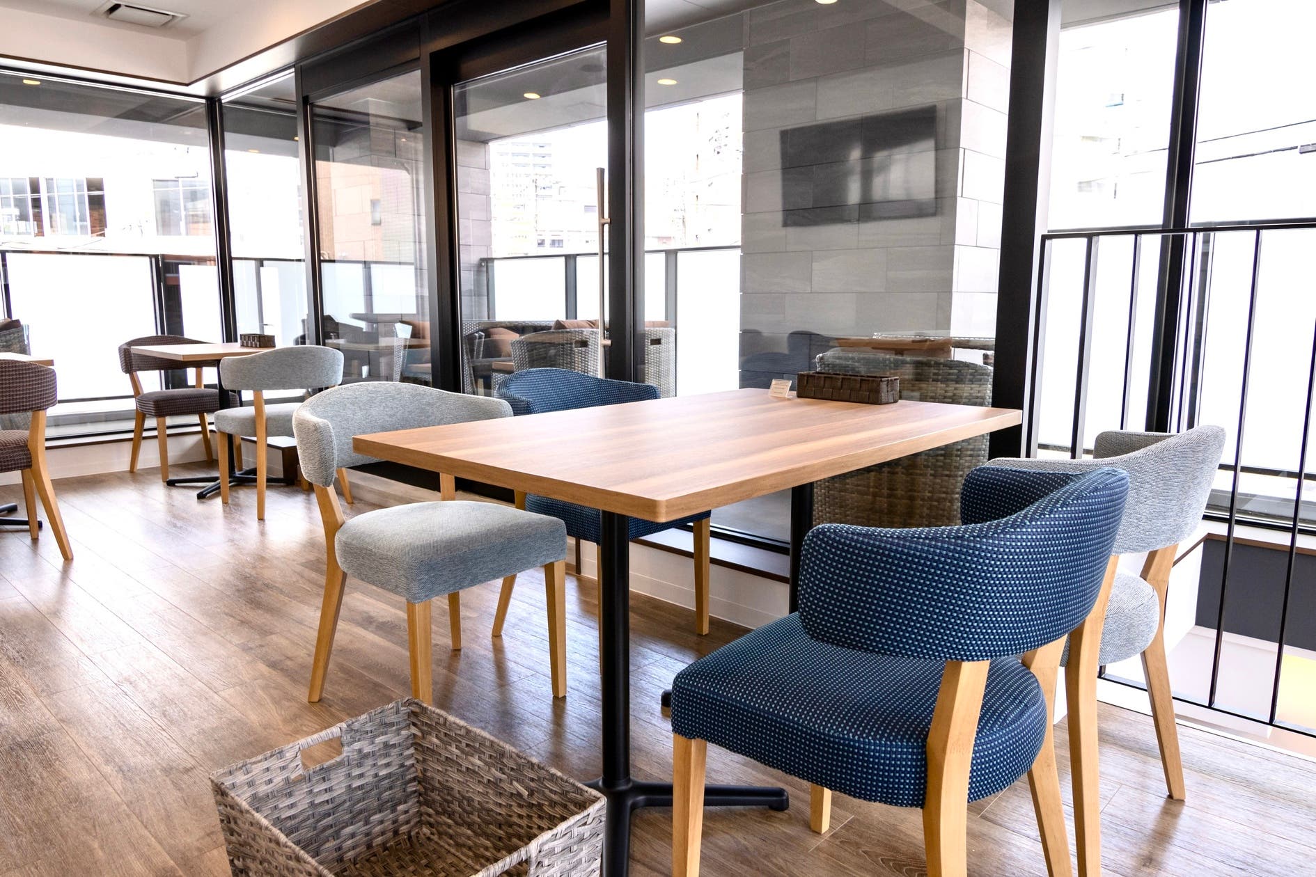 原駅徒歩3分。全面ガラス張りの明るいカフェを丸ごとレンタルプラン！の写真14