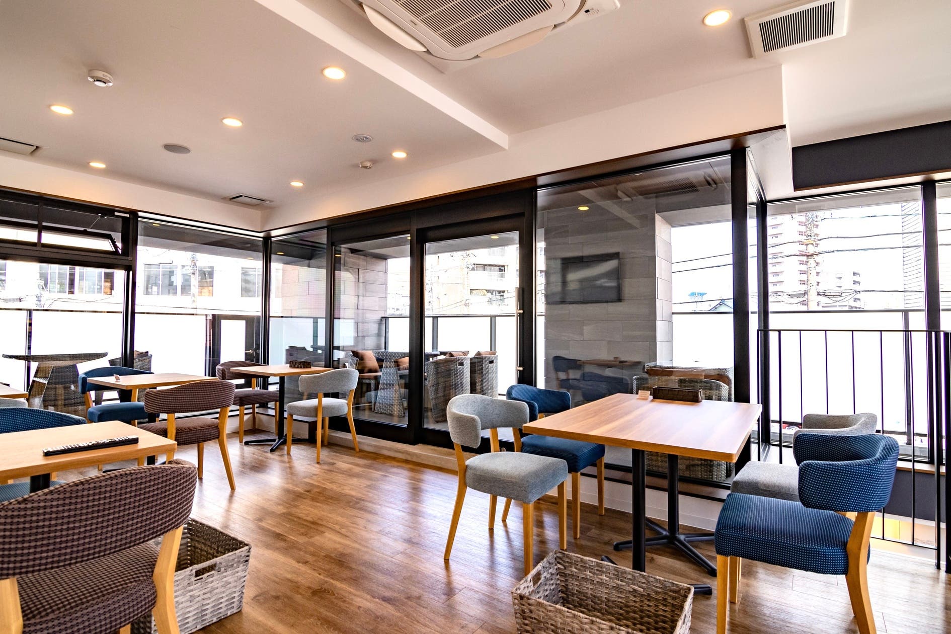 原駅徒歩3分。全面ガラス張りの明るいカフェを丸ごとレンタルプラン！の写真21