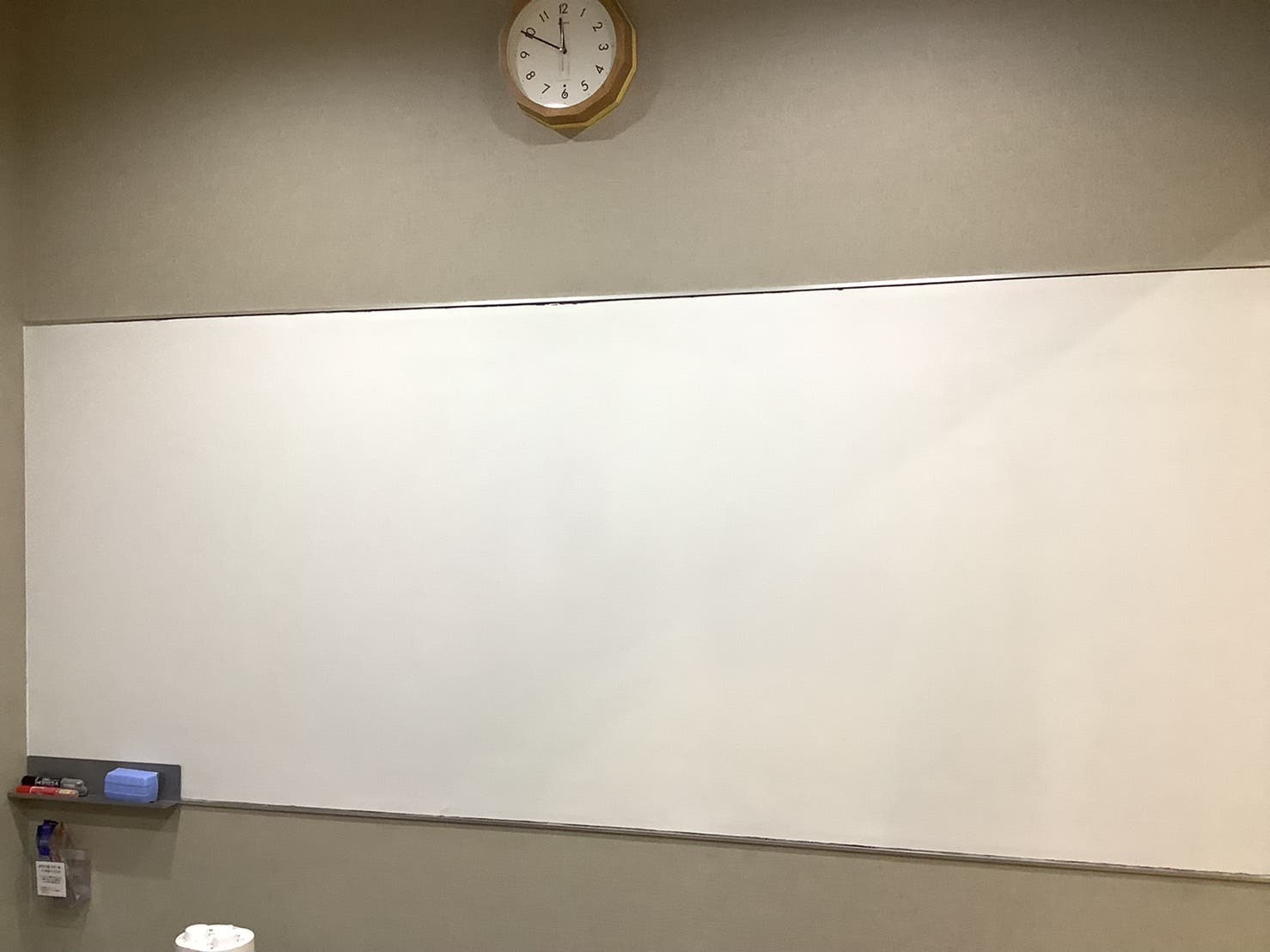 【名古屋伏見駅徒歩1分！】4名用会議室#Wi-Fi＃電源＃フリードリンク#ホワイトボードの写真9