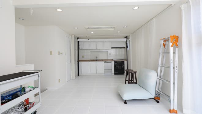 【奥渋フォトスタジオ Two Me 】自然光での撮影できる!白タイル(床)白壁、小さなスタジオの写真8