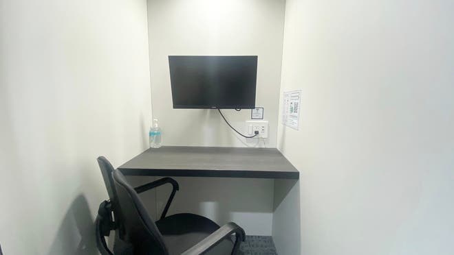 <RemoteworkBOX 西新宿Aビル店【No.5】>完全個室⭐️Wi-Fi無料!/ 2時間以上の利用でお得!の写真2