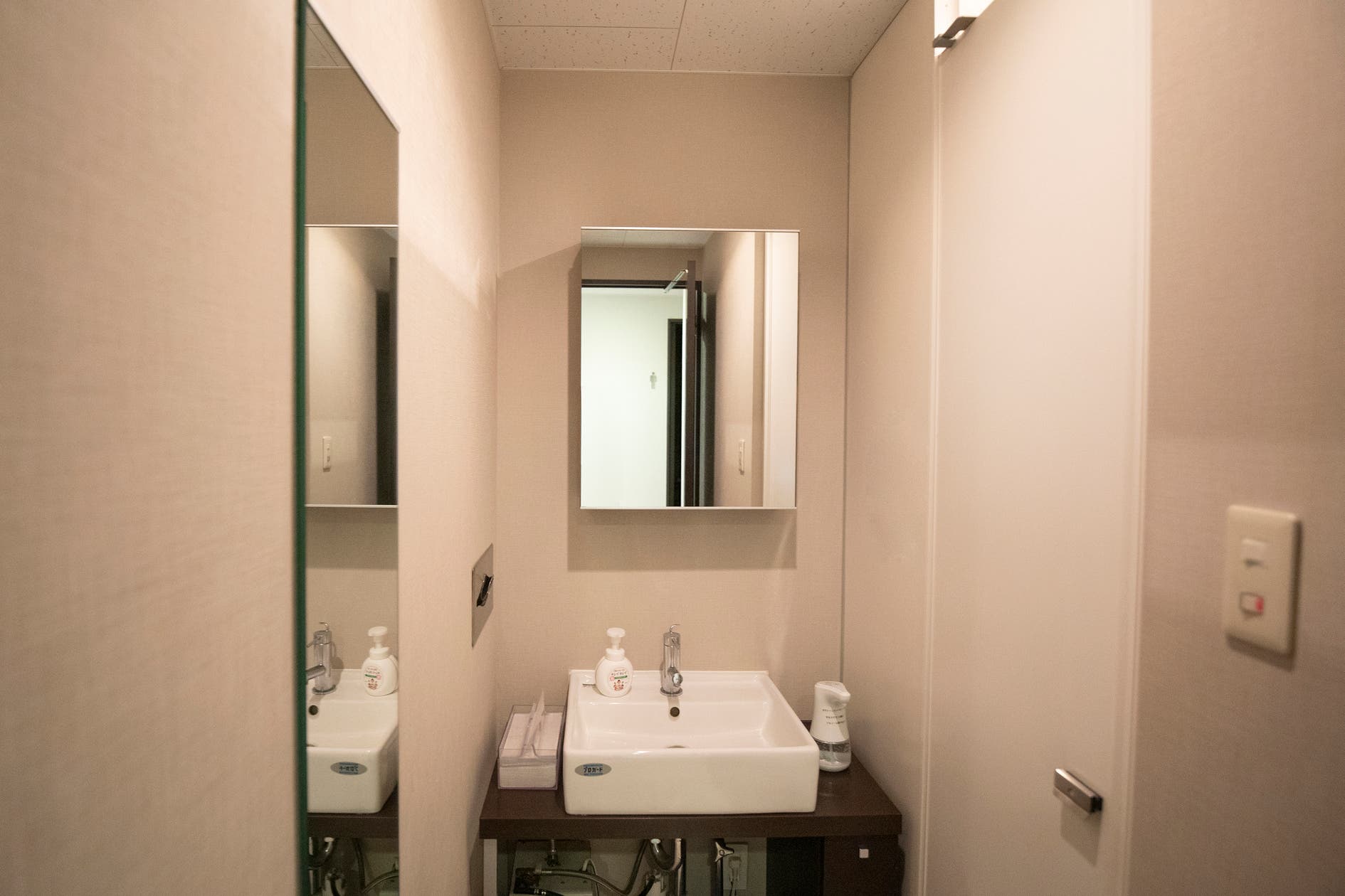 3F_完全個室1 大門駅から徒歩1分！1名様用個室ブースの写真5